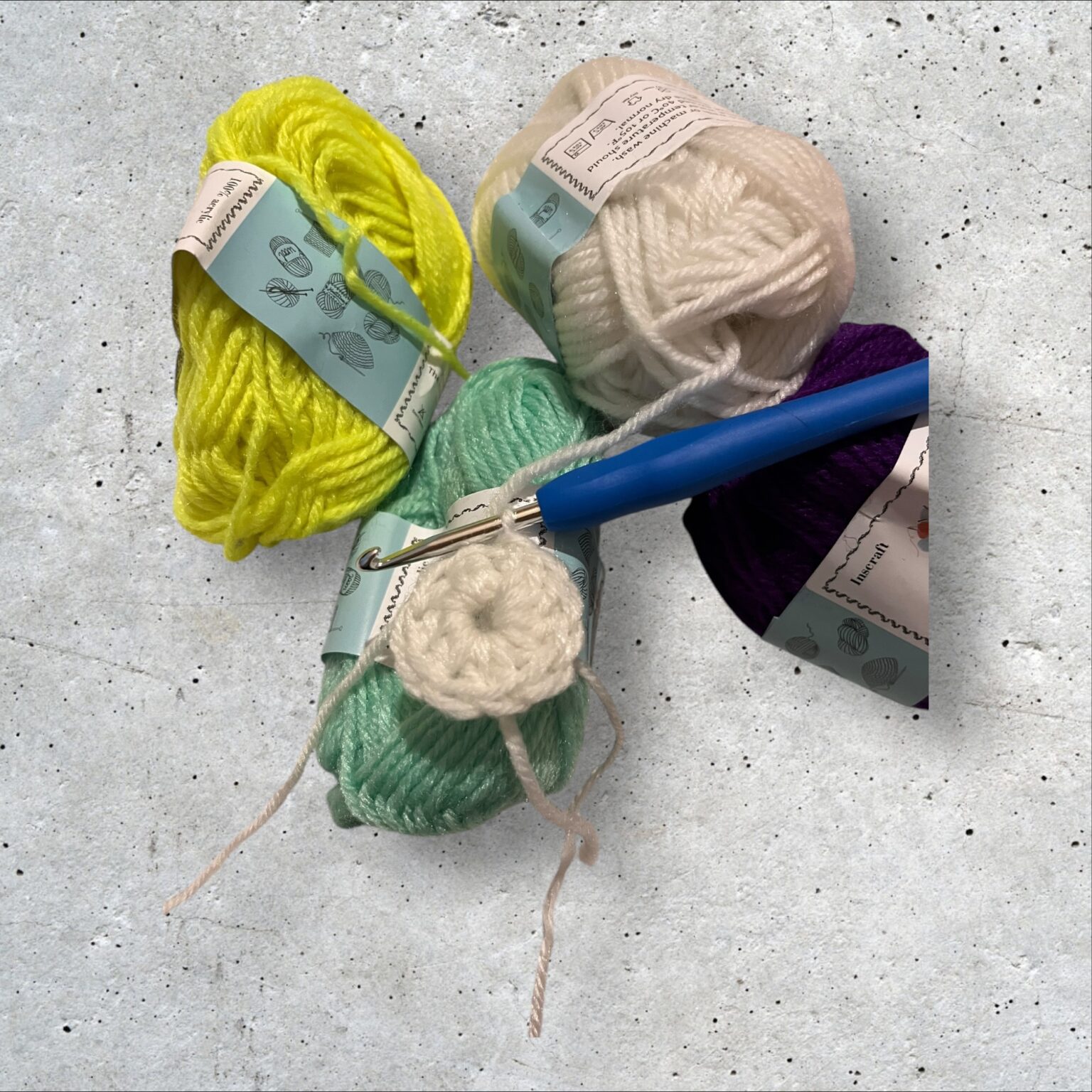 Granny Square Crochet Workshop - Tata Christiane